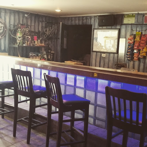 Sports Bar «Pinheads Jeffery Lanes», reviews and photos, 125 N Wolf Rd ...