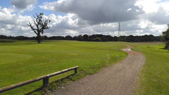 114 reviews of Twisted Stone Golf Club (Golf club) in Woking (Surrey)