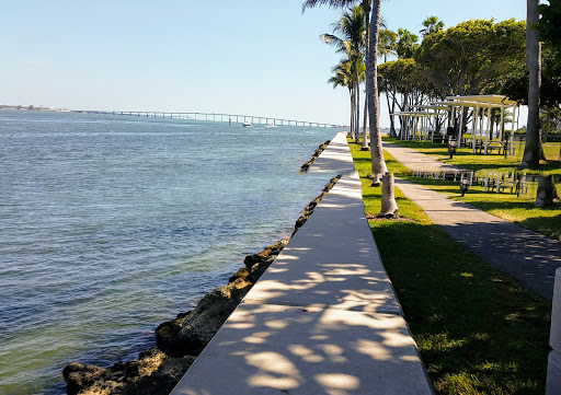 Park «Brickell Key Park», reviews and photos, Brickell Key Dr, Miami ...