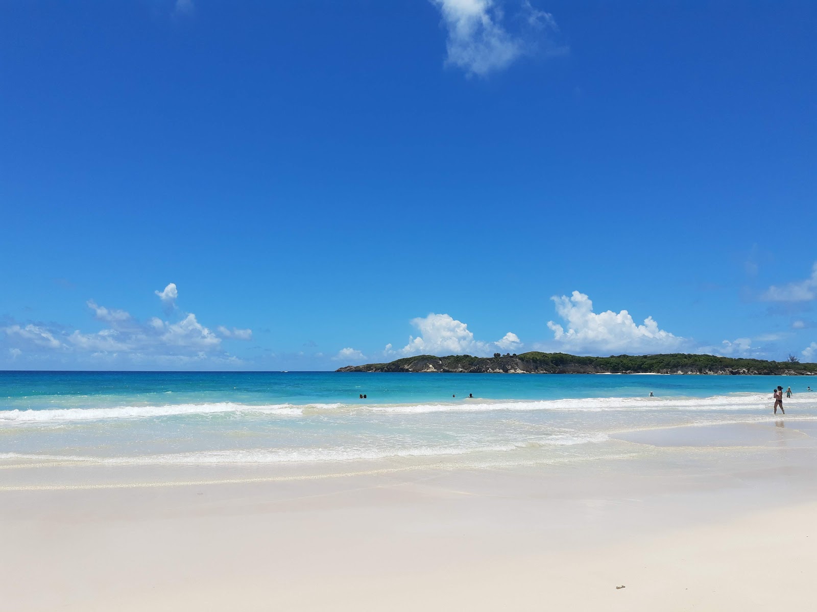 Playa Macao beach on the map with photos and reviews 🏖️ BeachSearcher.com