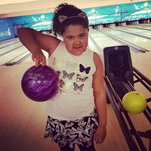 Bowling Alley «Mt Hood Lanes», reviews and photos, 2311 E Powell Blvd ...