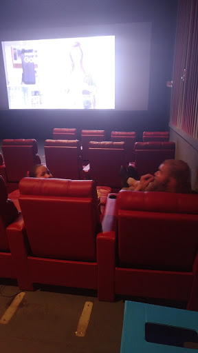 Movie Theater «Mansfield Movieplex 8», reviews and photos, 95 Storrs Rd ...