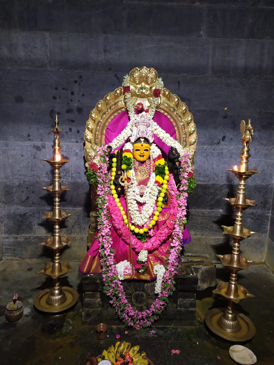 Shri Angala Parameshwari Amman Temple. in the city Kovilmedu