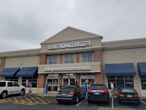 Computer Store «Micro Center», reviews and photos, 263 McLean Blvd ...