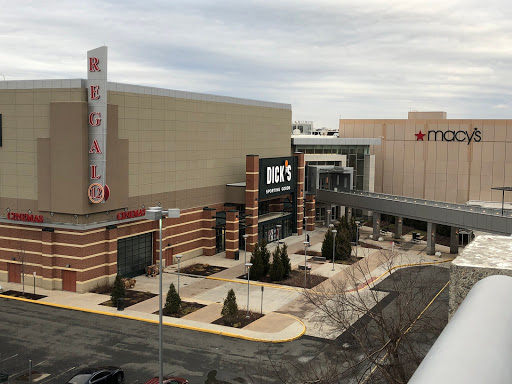 Movie Theater «Regal Cinemas Springfield Town Center 12», reviews and ...