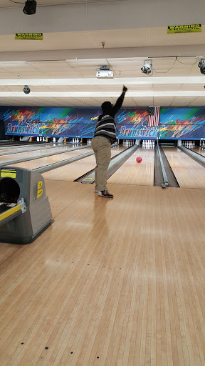 Bowling Alley «Brunswick Zone Classic Lanes», reviews and photos, 1800 ...