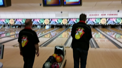 Bowling Alley «Poelking Woodman Lanes», reviews and photos, 3200 ...