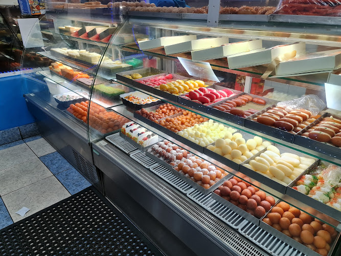London Sweet Centre - Locations from All Over the World