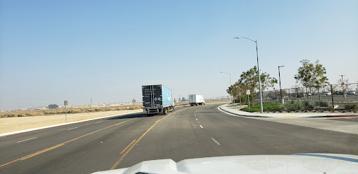 Amazon Fulfillment Center BFL1 in Bakersfield, California - Zaubee