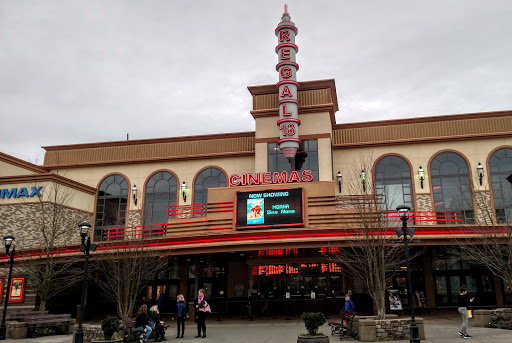 Movie Theater «Regal Cinemas Bridgeport Village 18 & IMAX», reviews and ...