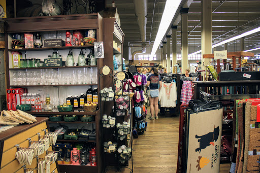 Mast General Store Knoxville - AZexplained