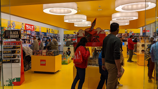 The LEGO® Store Southpark - AZexplained