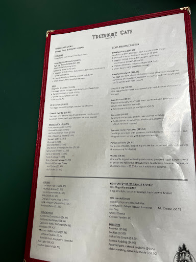 Treehouse Cafe | Quirky American Restaurant in Magnolia, Texas