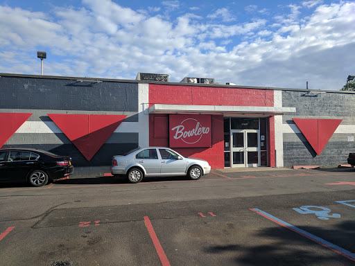 Bowling Alley «Bowlero Queens», reviews and photos, 69-10 34th Ave ...