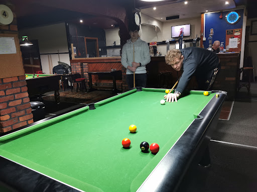 Hillbillies Snooker & Pool Club in Oldham, - Zaubee