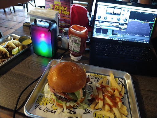 Restaurante Las Mentadas - Tortas Y Hamburguesas en Guadalupe