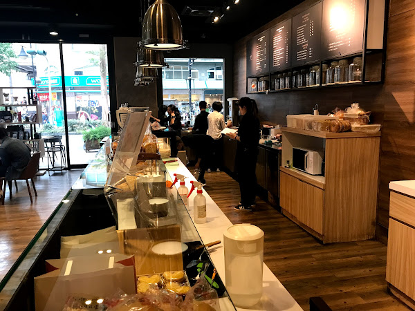 Louisa Coffee 路易莎咖啡(高雄美術館門市) | 營業時間、菜單、評價