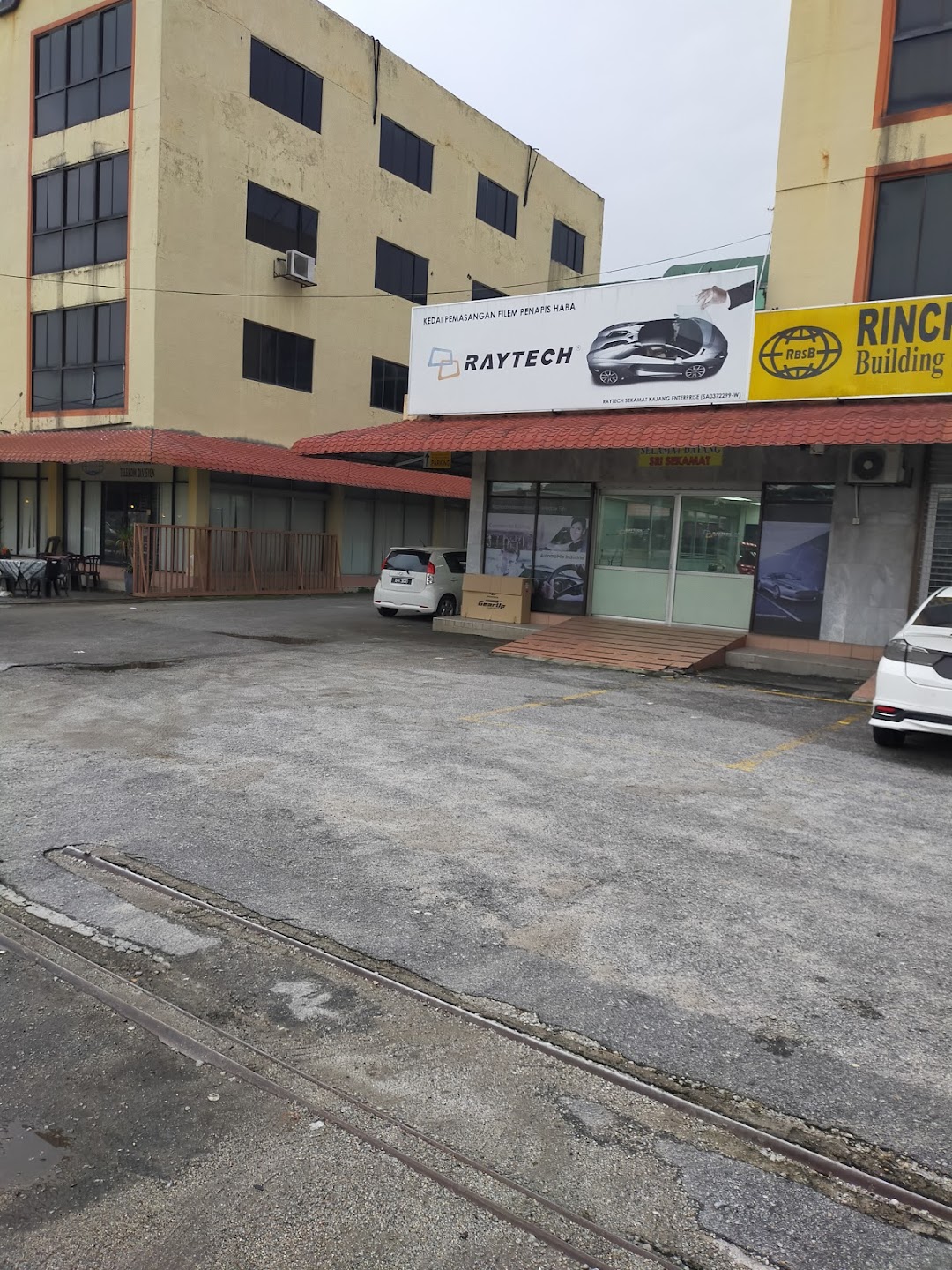 Raytech Sekamat Kajang (Tinted Shop) di bandar Kajang
