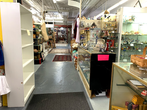 Trackside Mall - AZexplained