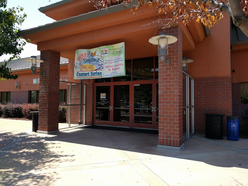 Community Center «Barbara Morse Wackford Community & Aquatic Complex ...