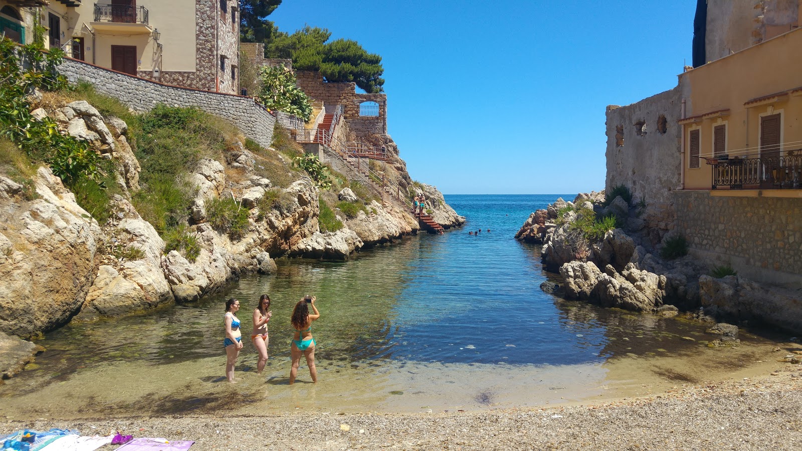 Caletta Sant'elia 🏖️ Sant'Elia, Eiland Sicilië, Italië - gedetailleerde ...