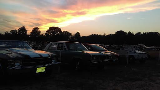 Drive-in Movie Theater «Delsea Drive-In Theatre», reviews and photos ...