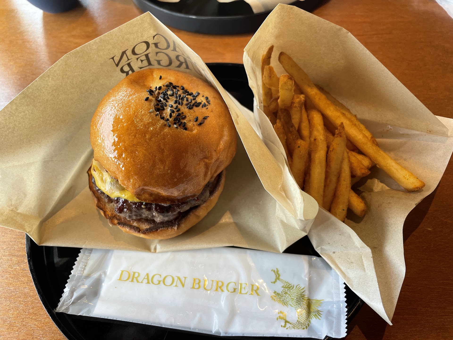 DRAGON BURGER ドラゴンバーガー 南禅寺店 - reviews,open hours,photo spots, things to ...