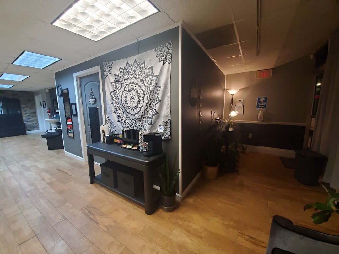 Framed Salon & Spa in the city Clarksville