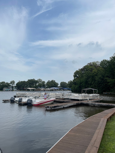 Lake Shafer Boat Rentals in Monticello, Indiana - Zaubee