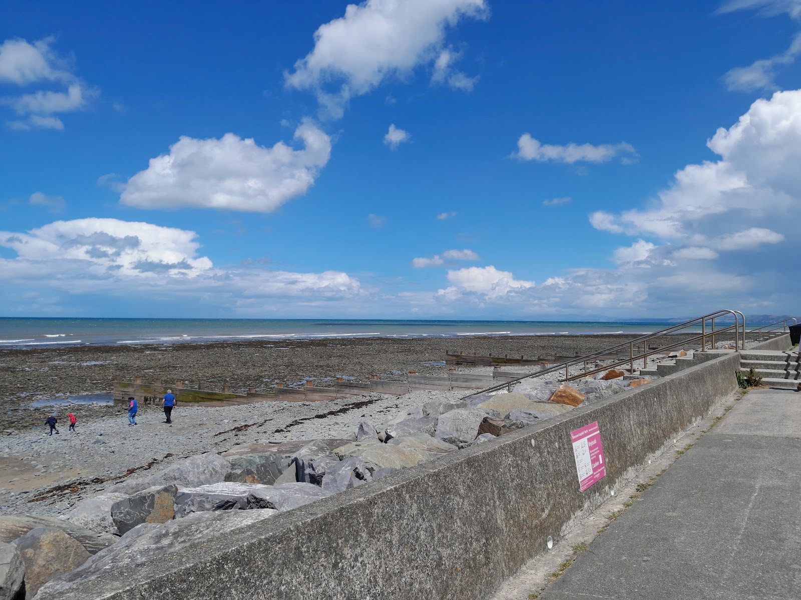 Aberaeron Beach on the map with photos and reviews🏖️ BeachSearcher.com