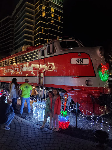 The Polar Express in Downtown Branson, Branson, Missouri - Zaubee