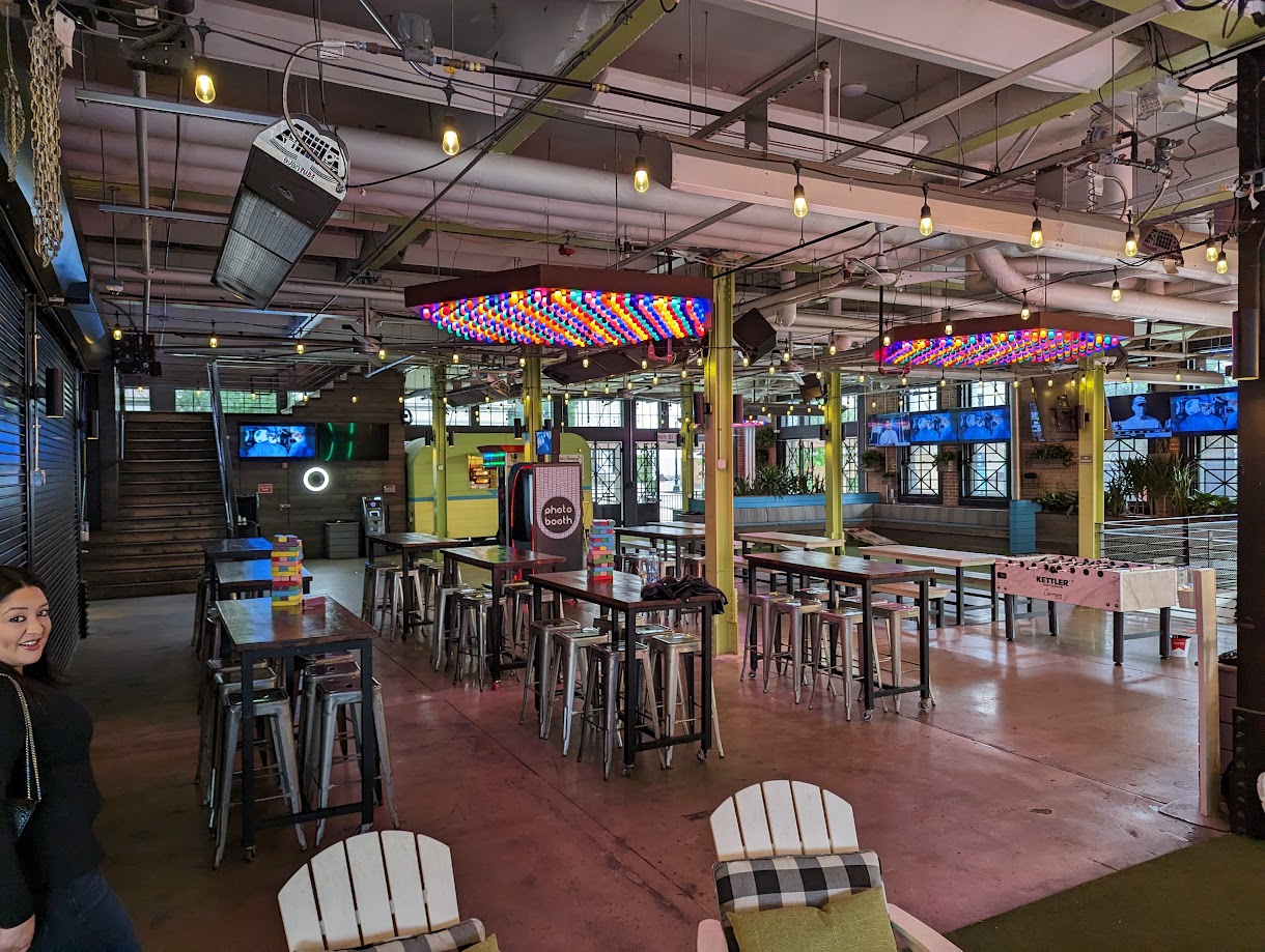 The Absolute Best Sports Bars in Downtown Houston [Updated 2025]