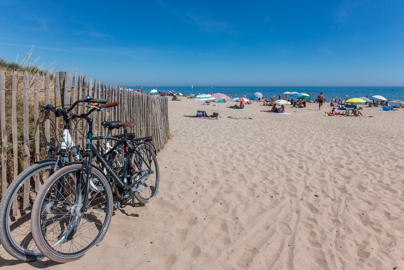 Serignan Plage Beach (Serignan Les Plages, Herault) op de kaart met ...