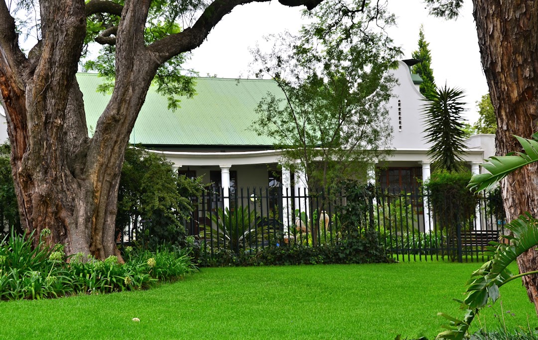 Hy-Many House in the city Randburg