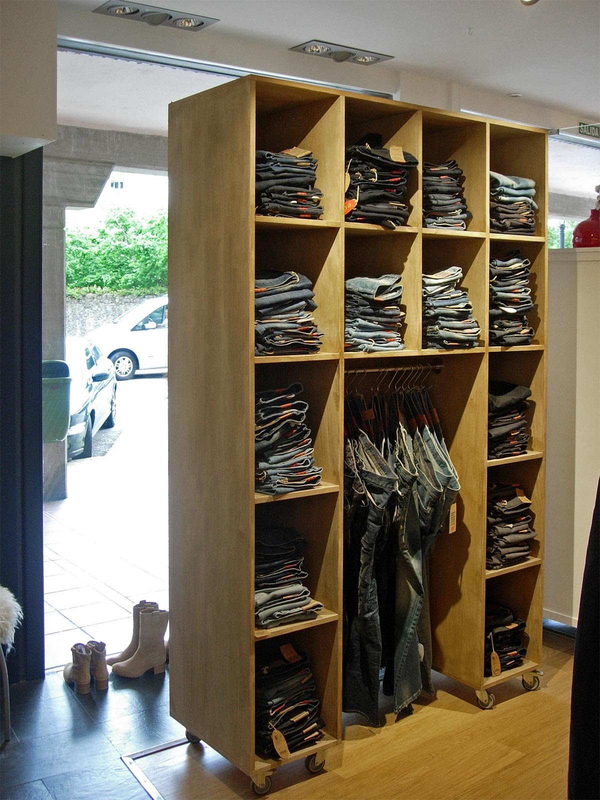 Estanterias De Madera Para Tienda De Ropa - Planos De Muebles De ... Estanterias De Madera Para Tienda De Ropa - Planos De Muebles De ...