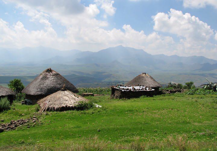 kobe designs pictures: Beautiful Lesotho traditional houses