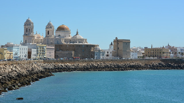 General Impressions of the historical Cadiz ~ The Best Adventures and ...
