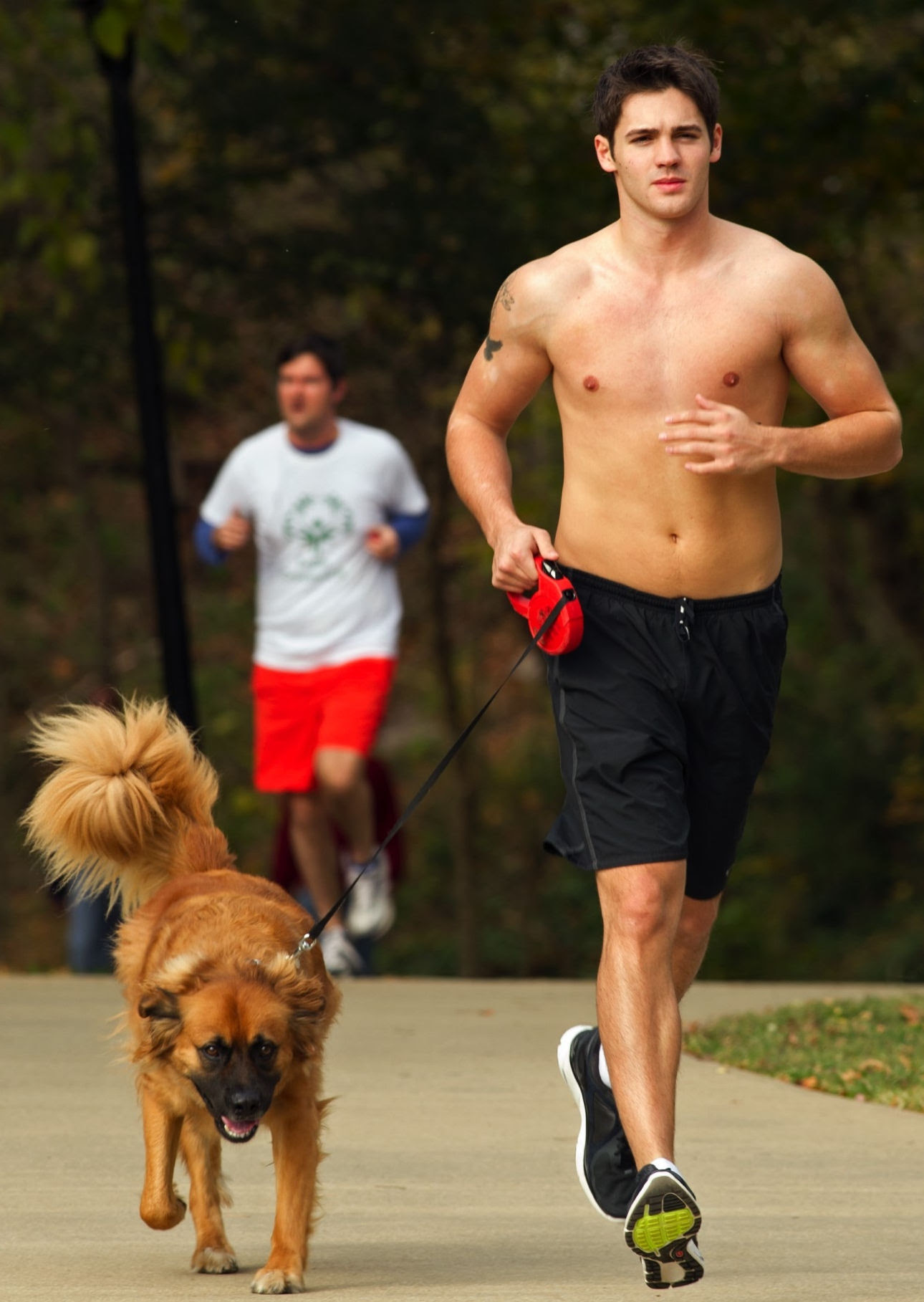 Male Celebrities Steven R Mcqueen Shirtless Jogging Is Hot And You Know It